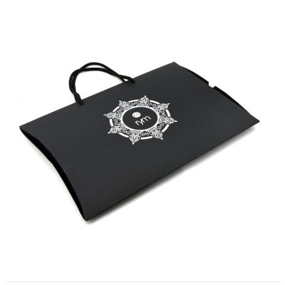 China Customized Accessories Cardboard Gift Packaging Box Silver Foil| Pillow Shaped Boxes with Handle for sale