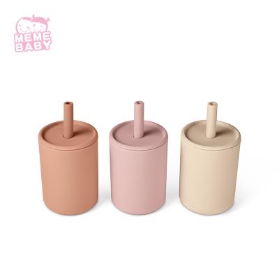 Китай Чашка соломы младенца LFGB подгоняла чашку Sippy тренировки силикона логотипа с крышками продается