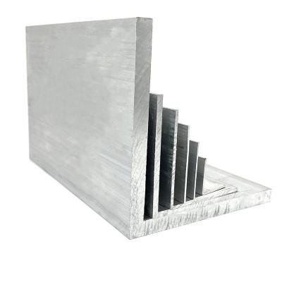 Cina Alloy Customizable OEM Aluminum Profile L Shape 1100 / 1350 / 1050A / 1090 / 1200 / 1530 in vendita