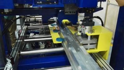 China Automatische het Vastnagelen Busduct Productielijn voor Toekomstige Gegevensanalyse Te koop