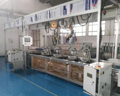 中国 3000mm/4min 380Vの密集した母線機械をリベットで留める自動母線の逆転の母線 販売のため