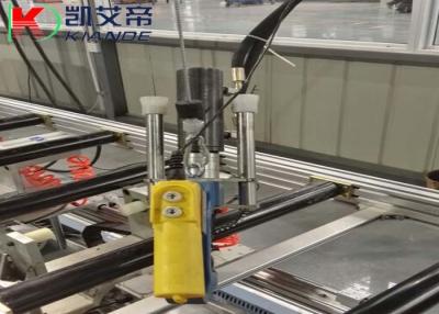 Cina Sbarra collettrice di piercing di auto di controllo dello SpA che rivetta l'alluminio della macchina in vendita