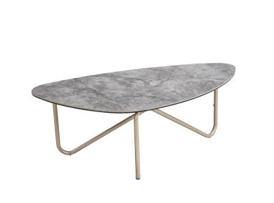 Cina Tabelle artistiche di vetro temperate della mobilia del caffè in vari colori 800*600*450mm in vendita