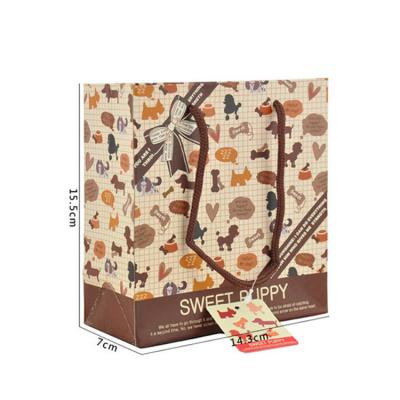 China eco-friendly beverage paper packing bags custom color printing boutique gift bag for sale