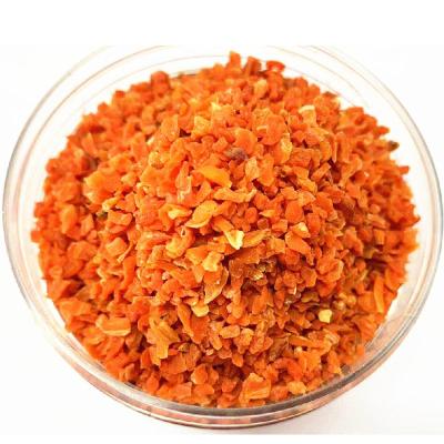 China Pure Dried Carrot Chips with 200% Vitamin A, No Preservatives, and Bright Orange Color - Dehydrated Carrot Flakes for sale