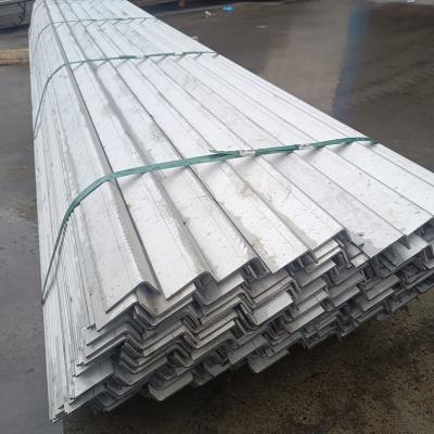 China Angle Bar Hot Rolled MS Angel Steel Profile Equal Or Unequal Steel Angle For Building for sale