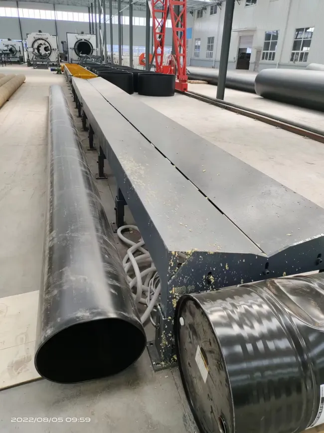Automated Steel Tube Drag Chain Conveyor for Pre-Insulated Pipe Assembly with PE Pipes