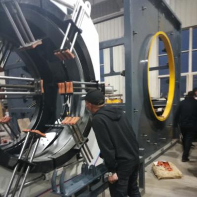 China HDPE Vacuum Calibration Pre-Insulated Pipe Production Line with 110-1870 mm Diameter Range and Single-Screw Extruder for sale