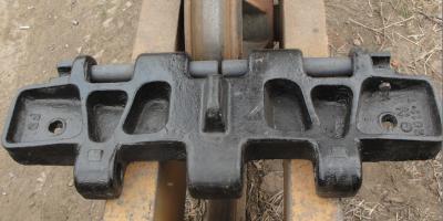 China Track Shoes For Kobelco Crawler Crane for sale