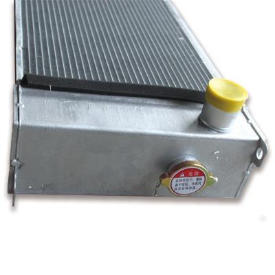 Cina Assetto radiatore Doosan DX225 DB58 in materiale argento con 15 kg di peso e motore DB58 in vendita