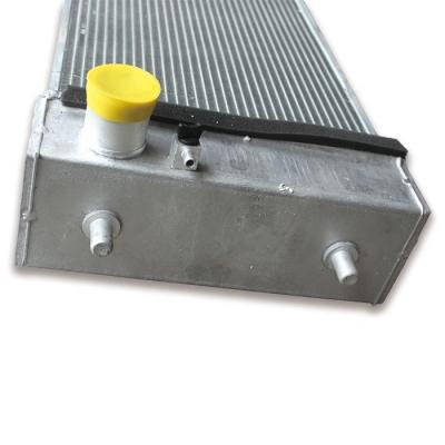 Cina Assetto radiatore Doosan DX225 DB58 in materiale argento con 15 kg di peso e motore DB58 in vendita