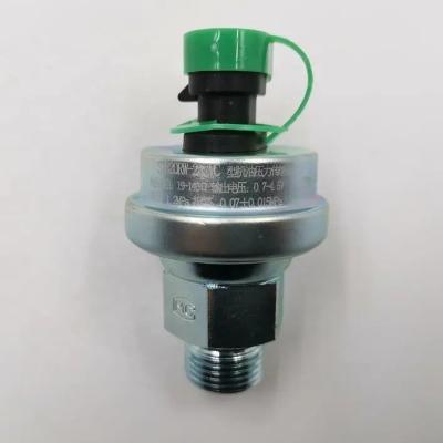 Cina 612600090667 Weichai Shacman Howo Truck WD615 WP10 Sensore di pressione dell'olio con motore diesel originale OE NO. 612600090667 in vendita