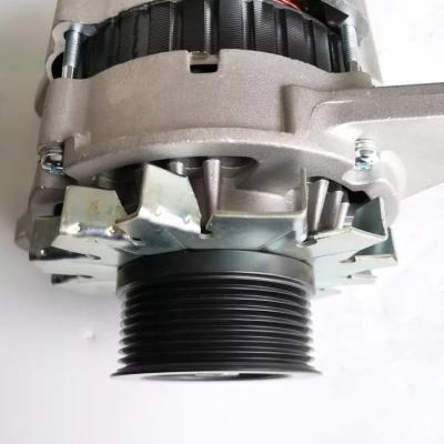Cina Alternatore 12V 24V per motore ISUZU Parte 4HK1 6HK1 4JJ1 4JA1 4BD1 Parti di camion pesanti Motore di dimensioni standard 1.6 in vendita