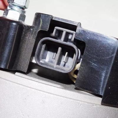 Cina Alternatore 12V 24V per motore ISUZU Parte 4HK1 6HK1 4JJ1 4JA1 4BD1 Parti di camion pesanti Motore di dimensioni standard 1.6 in vendita