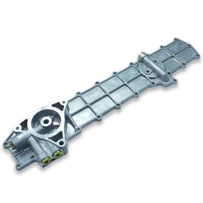 中国 OE NO. ME033687 14.0L 6D34 6D14 6D15 6D31 6D16 4HK1 Sk200-5 三?? ISUZU ディーゼルエンジンの掘削機用のオイルクーラーカバー 販売のため