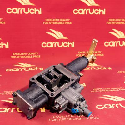 Cina AZ2203210040+001 Copertura del cambio motore per SINOTRUK HOWO HW15710 HW19710 in vendita
