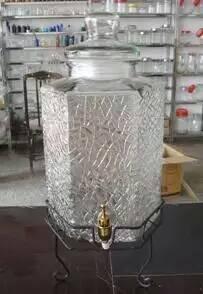 China Glass Infusion Jars 8L 10L 12L  20L Capacity with Lid and Plastic Tap Customer Logo Accepted Different Shapes Supplied for sale