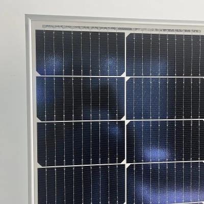 Cina Pannelli solari bifacciali a doppio vetro di tipo N JA 580W-605W personalizzati per prestazioni ottimali in vendita