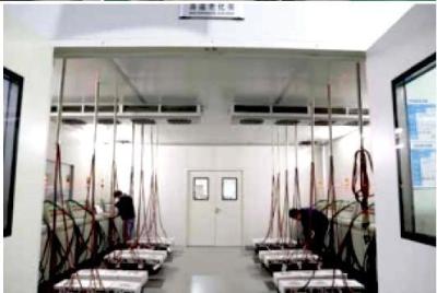 Cina 225kw Growatt Tre Fase 12 MPPT Invertitore solare per sistema di stoccaggio dell'energia solare OEM in vendita