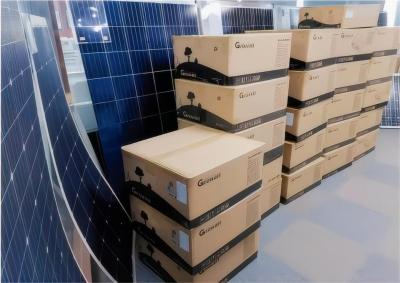 Cina 225kw Growatt Tre Fase 12 MPPT Invertitore solare per sistema di stoccaggio dell'energia solare OEM in vendita