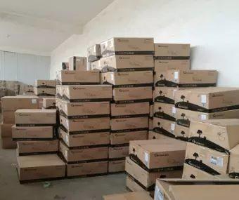 Cina Invertitore di stoccaggio residenziale leggero 3kw 4kw 5kw 6kw 7kw 8kw 9kw 10kw di Growatt in vendita