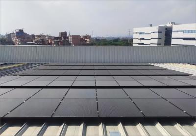 Cina Pannello monofaciale a celle di silicio monocristallino 420W-440W per sistema di energia solare in vendita