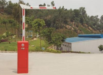 Cina Portoni automatici d'acciaio dell'asta del rivestimento della polvere, barriere telecomandate della strada privata in vendita