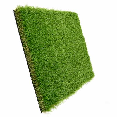 Cina PP+PE 40mm Artificial Turf Grass For Landscape Green Grass Flavor Synthetic Grass For Backyard in vendita