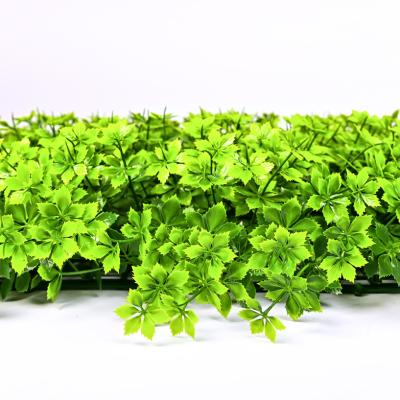 Cina Factory Directly Supply Good Price Artificial Rubberized Wall Plants Outdoor Grass Green Wall For Indoor And Outdoor Decoration in vendita