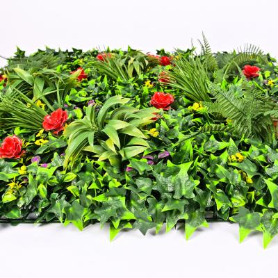 Cina Good Quality Cheap Price Artificial Plant Wall Features Fireproof And Waterproof Artificial Wall Plants in vendita