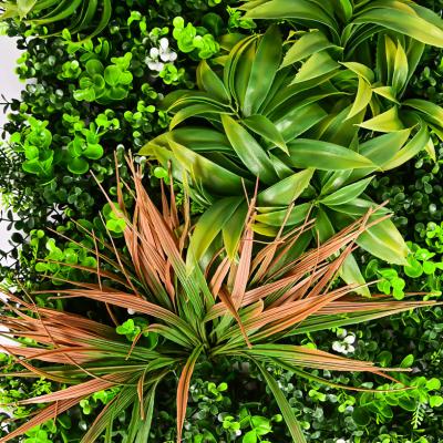 Cina Outdoor artificial hedge wall Panels Grass Fence Boxwood Wall Decoration in vendita