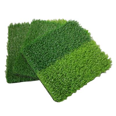 Cina 30mm Artificial Football Grass Lawn Green Unfilled Sports Flooring Landscaping in vendita