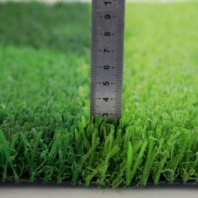Cina 30mm Artificial Football Grass Lawn Green Unfilled Sports Flooring Landscaping in vendita