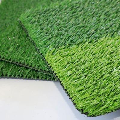 Cina Hot Selling 20mm25mm30mm Height Per Roll Football Artificial Grass Synthetic Artificial Grass Carpet Grama Artificial in vendita