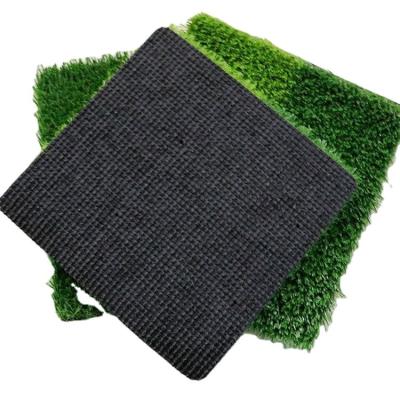 Cina Cheap 20mm Unfilled Artificial Grass Roll Synthetic Artificial Grass Football Ground Artificial Grass in vendita