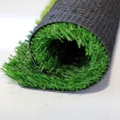 Cina Factory Outlet Unfilled Artificial Grass Football Quality Pro Artificial Grass 25mm Synthetic Artificial Grass Mat in vendita