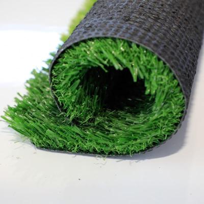 Cina High Quality And Latest Design Unfilled Artificial Grass Football Artificial Grass 25mm Synthetic Artificial Grass Mat in vendita