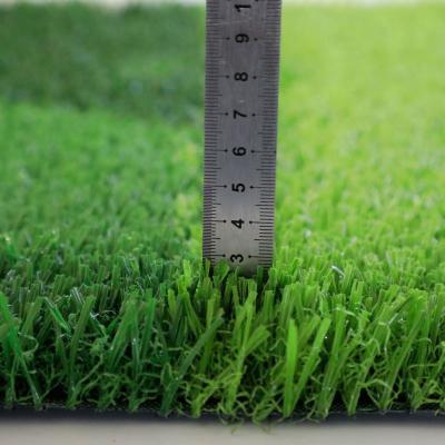 Cina High Quality And Latest Design Unfilled Artificial Grass Football Artificial Grass 25mm Synthetic Artificial Grass Mat in vendita