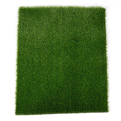 Cina Wholesale high-quality good price artificial grass indoor carpet roll artificial grass mat in vendita