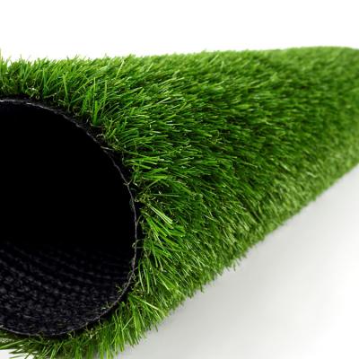 Cina Cheap and high quality outdoor artificial grass deer topiary green artificial grass wall in vendita