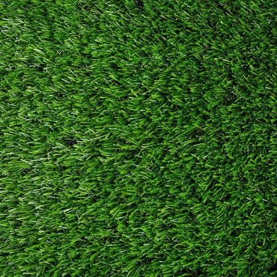 Cina Cheap And High Quality Artificial Turf Grass Carpet Roll Lawn Green City Artificial Grass For Landscaping in vendita