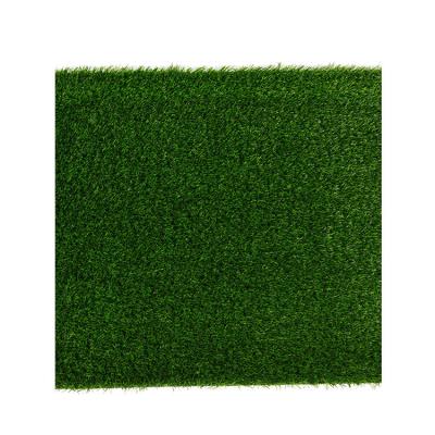 Cina Sell High-Quality Good Price Artificial Grass Carpet Roll Paets Fire Resistant Artificial Grass in vendita