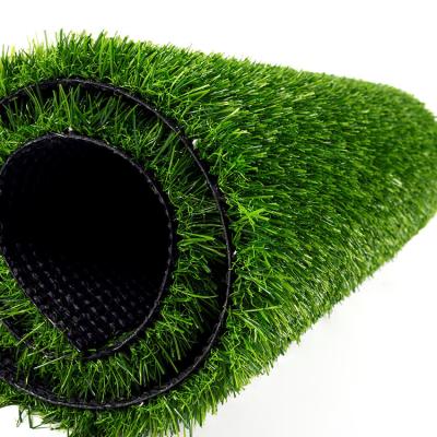 Cina Sell High-Quality Good Price Artificial Grass Carpet Roll Paets Fire Resistant Artificial Grass in vendita