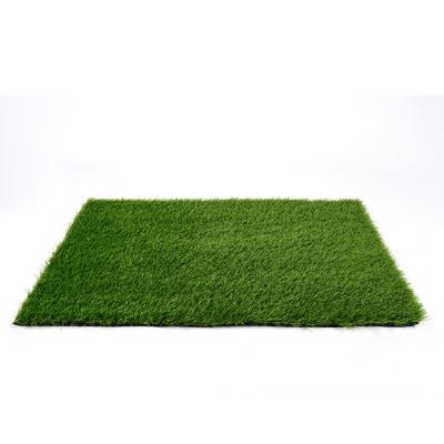 Cina High Quality Green Lawn Hight Density Carpet Artificial Grass Pet Friendly Synthetic Grass in vendita