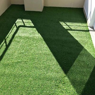 Cina Manufacturers Direct Sale Green Carpet Decorations Artificial Grass Plastic Synthetic Turf Artificial Grass Lawn in vendita