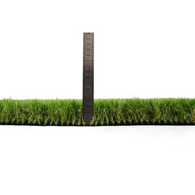 Cina Hot Sale China Manufacture Quality Artificial Grass & Sports Flooring Green Carpet Roll 45mm Artificial Grass in vendita