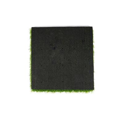 Cina Wholesale Price Custom Artificial Green Wall Carpet Grass Pet Friendly Garden Decoration Artificial Grass in vendita
