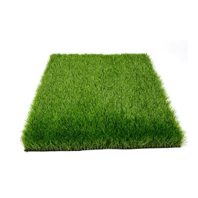 Cina Cheap And High Quality Artificial Grass 50mm Dark Green Fireproof Outdoor Artificial Grass in vendita