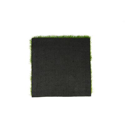 Cina New Arrival Best Prices Waterproof Artificial Grass 5cm Artificial Green Grass Patch in vendita
