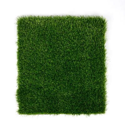 Cina Newest Hot Sale 5cm Grass Artificial Putting Green Artificial Turf Plastic Grass Wall in vendita